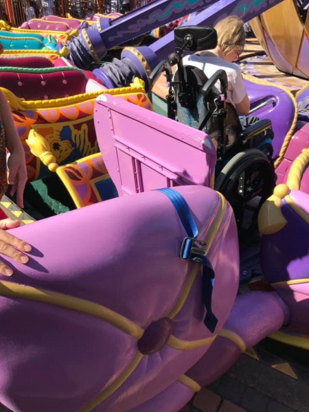 The Magic Carpets of Aladdin - Adventureland in Magic Kingdom - Walt ...